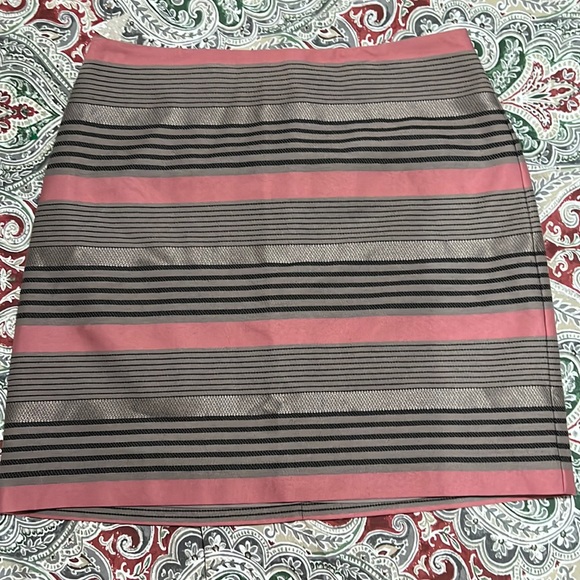 LOFT | Skirts | Nwt Loft Skirt | Poshmark